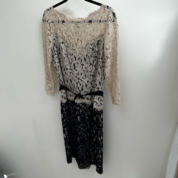 Tadashi Shoji | Dresses | Tadashi Shoji Size 2 Lace Dress In Navy And ...